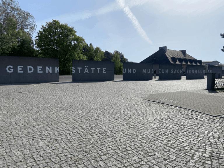 Concentratiekamp Sachsenhausen: zo bezoek je het vanuit Berlijn